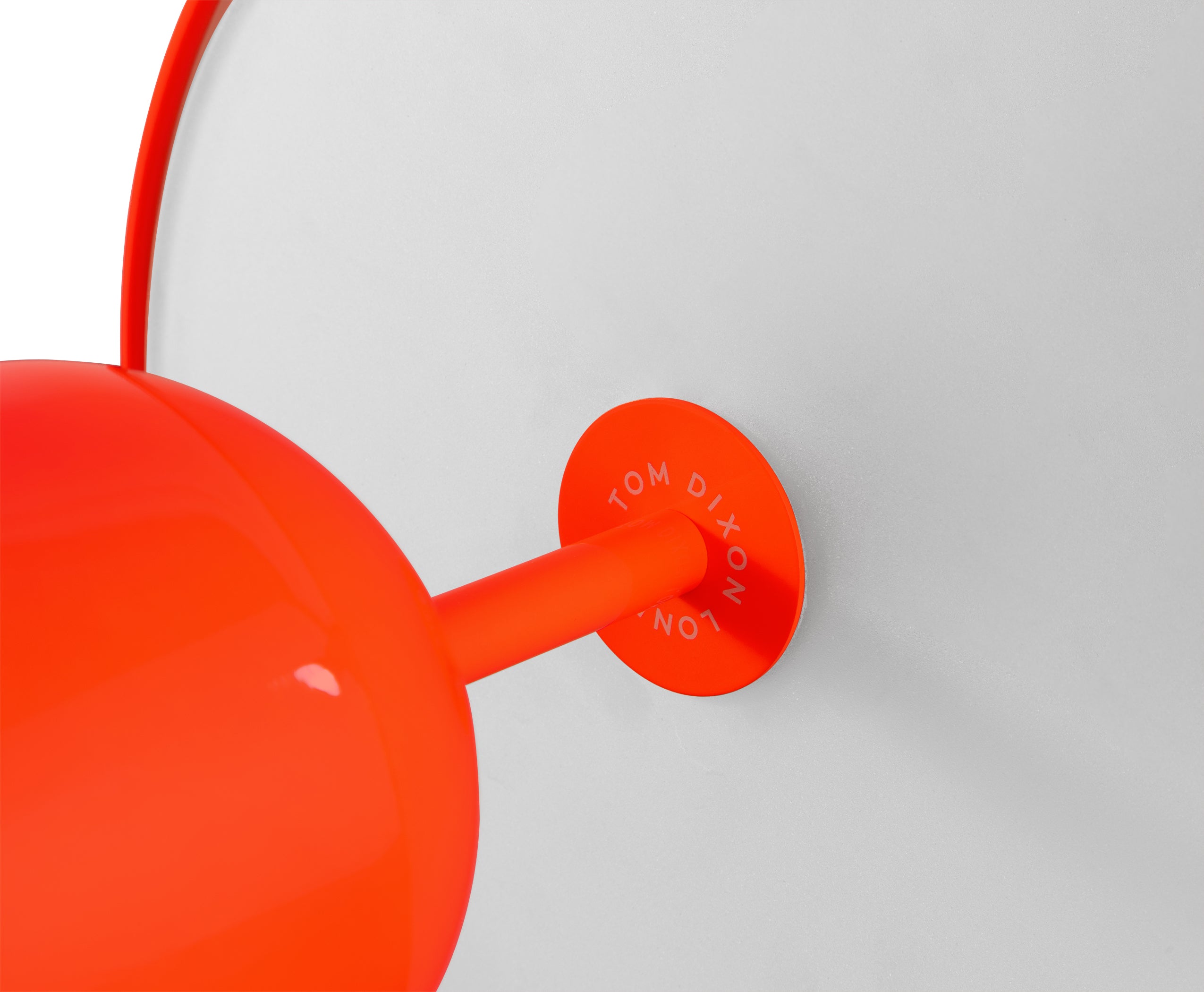 BELL TABLE FLUORO LED Tom Dixon. | Milk Concept Boutique